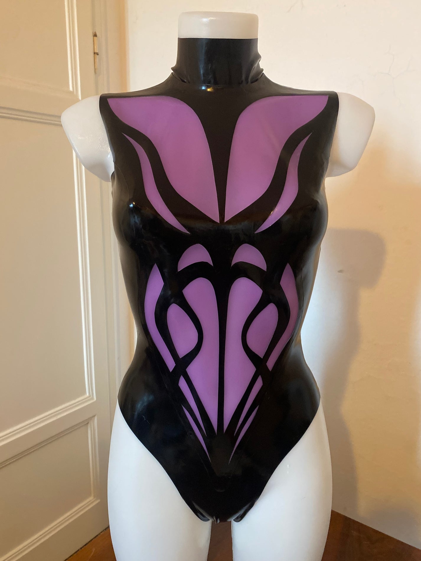 Imperatrice Bodysuit – VinNoir latex